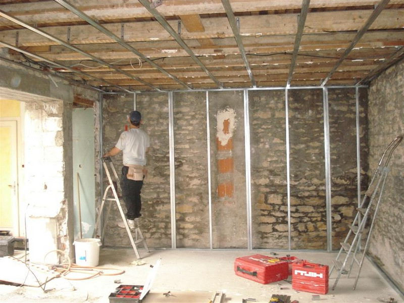 Comment poser un mur en placoplâtre et plaques de plâtre